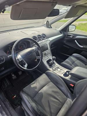 Grey Ford S-Max 2008 in Siauliai, with an engine capacity of 2.00 L and mileage of 275 thousand km for 3400 €, photo 11 on AUTOMOTO.COM.LV