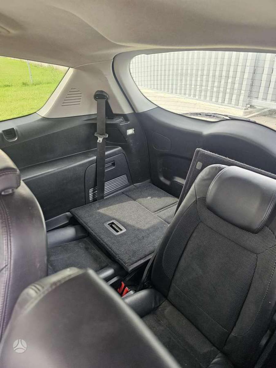 Grey Ford S-Max 2008 in Siauliai, with an engine capacity of 2.00 L and mileage of 275 thousand km for 3400 €, photo 13 on AUTOMOTO.COM.LV