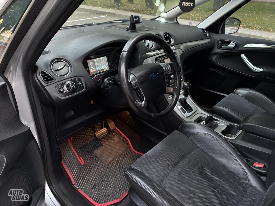 Grey Ford S-Max 2008 in Vilnius, with an engine capacity of 2.00 L and mileage of 410 thousand km for 2000 €, photo 7 on AUTOMOTO.COM.LV