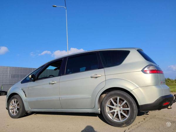 Pelēks Ford S-Max 2008 Šauļi, ar dzinēja tilpumu 2.00 L un nobraukumu 325 tūkst. km par 2300 €, foto 5 vietnē AUTOMOTO.COM.LV