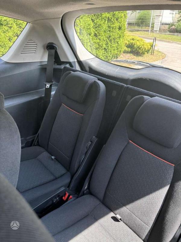 Grey Ford S-Max 2008 in Jurbarkas, with an engine capacity of 2.00 L and mileage of 231 thousand km for 3200 €, photo 11 on AUTOMOTO.COM.LV