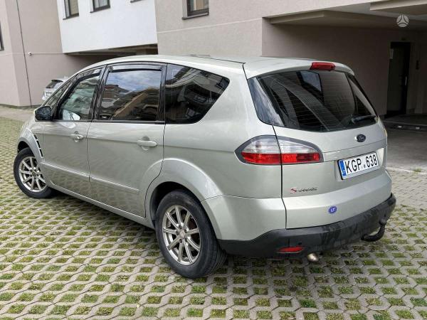 Форд С-Макс 2008 в Вильнюс на AUTOMOTO.COM.LV Серый Форд С-Макс 2008 в Вильнюс, объемом двигателя 2.00 л и пробегом 290 тыс. км за 2650 €, фото 4 на AUTOMOTO.COM.LV