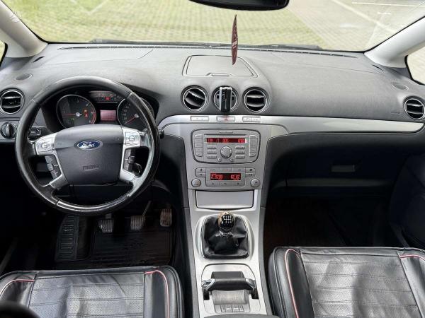 Форд С-Макс 2008 в Вильнюс на AUTOMOTO.COM.LV Серый Форд С-Макс 2008 в Вильнюс, объемом двигателя 2.00 л и пробегом 290 тыс. км за 2650 €, фото 10 на AUTOMOTO.COM.LV