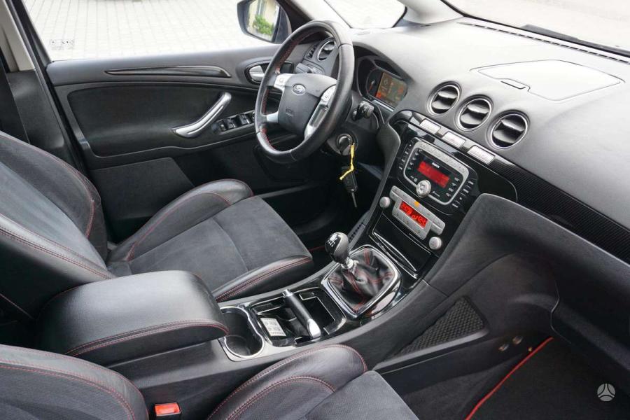 Grey Ford S-Max 2008 in Klaipeda, with an engine capacity of 2.18 L and mileage of 280 thousand km for 2100 €, photo 9 on AUTOMOTO.COM.LV