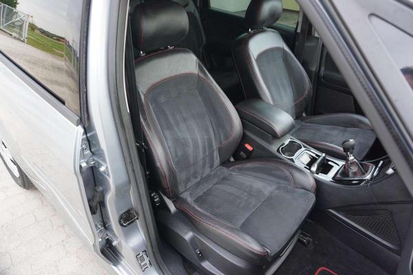 Grey Ford S-Max 2008 in Klaipeda, with an engine capacity of 2.18 L and mileage of 280 thousand km for 2100 €, photo 11 on AUTOMOTO.COM.LV