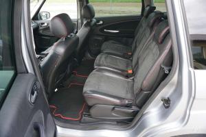 Grey Ford S-Max 2008 in Klaipeda, with an engine capacity of 2.18 L and mileage of 280 thousand km for 2100 €, photo 14 on AUTOMOTO.COM.LV