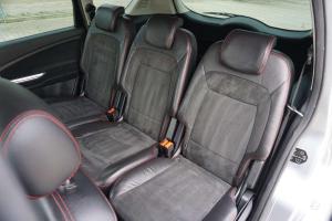 Grey Ford S-Max 2008 in Klaipeda, with an engine capacity of 2.18 L and mileage of 280 thousand km for 2100 €, photo 15 on AUTOMOTO.COM.LV