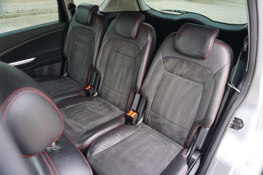 Grey Ford S-Max 2008 in Klaipeda, with an engine capacity of 2.18 L and mileage of 280 thousand km for 2100 €, photo 15 on AUTOMOTO.COM.LV