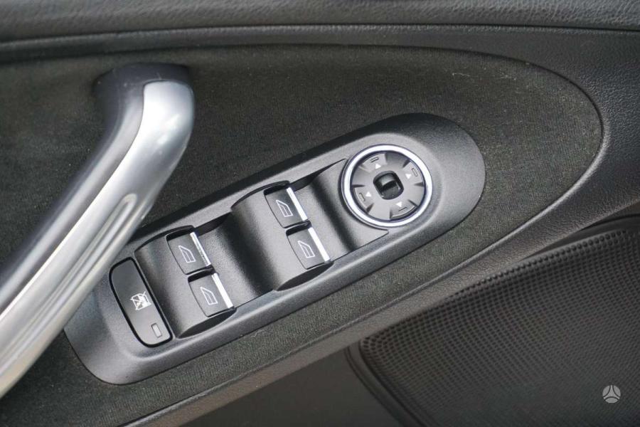 Grey Ford S-Max 2008 in Klaipeda, with an engine capacity of 2.18 L and mileage of 280 thousand km for 2100 €, photo 21 on AUTOMOTO.COM.LV