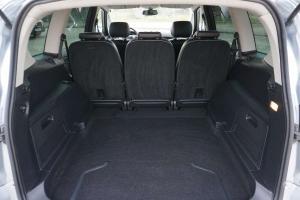 Grey Ford S-Max 2008 in Klaipeda, with an engine capacity of 2.18 L and mileage of 280 thousand km for 2100 €, photo 23 on AUTOMOTO.COM.LV