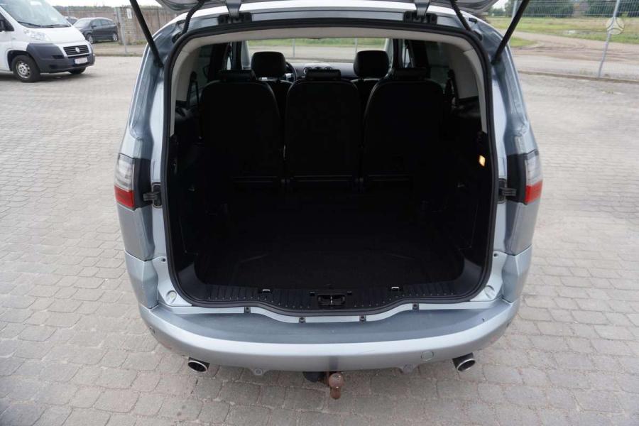 Grey Ford S-Max 2008 in Klaipeda, with an engine capacity of 2.18 L and mileage of 280 thousand km for 2100 €, photo 24 on AUTOMOTO.COM.LV
