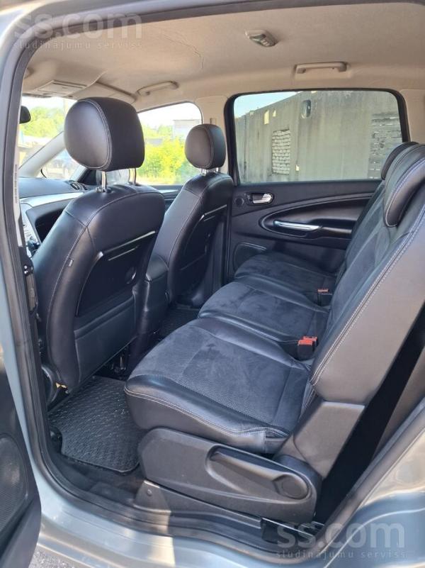 Pelēks Ford S-Max 2009 Rēzekne, ar dzinēja tilpumu 2.00 L un nobraukumu 0 tūkst. km par 3150 €, foto 7 vietnē AUTOMOTO.COM.LV