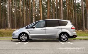 Grey Ford S-Max 2009 in Riga, with an engine capacity of 2.00 L and mileage of 320 thousand km for 2990 €, photo 4 on AUTOMOTO.COM.LV