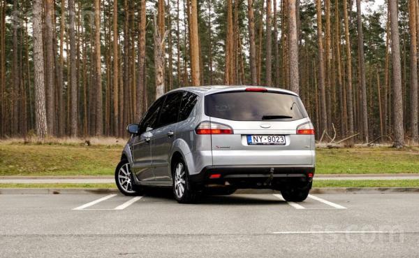 Grey Ford S-Max 2009 in Riga, with an engine capacity of 2.00 L and mileage of 320 thousand km for 2990 €, photo 7 on AUTOMOTO.COM.LV
