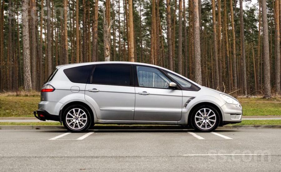 Grey Ford S-Max 2009 in Riga, with an engine capacity of 2.00 L and mileage of 320 thousand km for 2990 €, photo 8 on AUTOMOTO.COM.LV