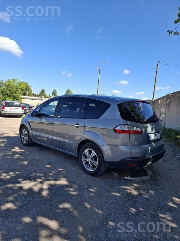 Pelēks Ford S-Max 2009 Rēzekne, ar dzinēja tilpumu 2.00 L un nobraukumu 0 tūkst. km par 3150 €, foto 4 vietnē AUTOMOTO.COM.LV