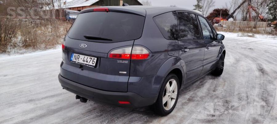 Pelēks Ford S-Max 2009 Daugavpils, ar dzinēja tilpumu 2.00 L un nobraukumu 286 tūkst. km par 4600 €, foto 3 vietnē AUTOMOTO.COM.LV