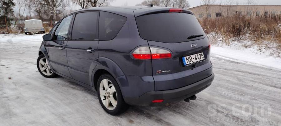 Pelēks Ford S-Max 2009 Daugavpils, ar dzinēja tilpumu 2.00 L un nobraukumu 286 tūkst. km par 4600 €, foto 4 vietnē AUTOMOTO.COM.LV