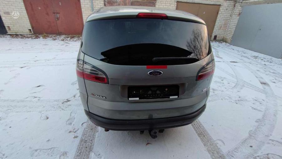 Grey Ford S-Max 2009 in Prienai, with an engine capacity of 2.00 L and mileage of 306 thousand km for 3690 €, photo 3 on AUTOMOTO.COM.LV