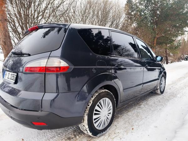 Grey Ford S-Max 2009 in Mazeikiai, with an engine capacity of 2.00 L and mileage of 262 thousand km for 3650 €, photo 8 on AUTOMOTO.COM.LV