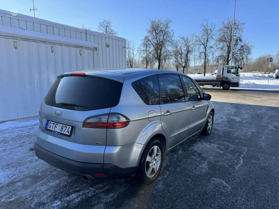 Pelēks Ford S-Max 2009 Klaipėda, ar dzinēja tilpumu 2.18 L un nobraukumu 249 tūkst. km par 2350 €, foto 5 vietnē AUTOMOTO.COM.LV