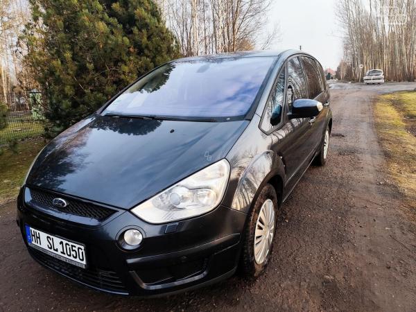 Grey Ford S-Max 2009 in Mazeikiai, with an engine capacity of 2.00 L and mileage of 261 thousand km for 3800 €, photo 1 on AUTOMOTO.COM.LV