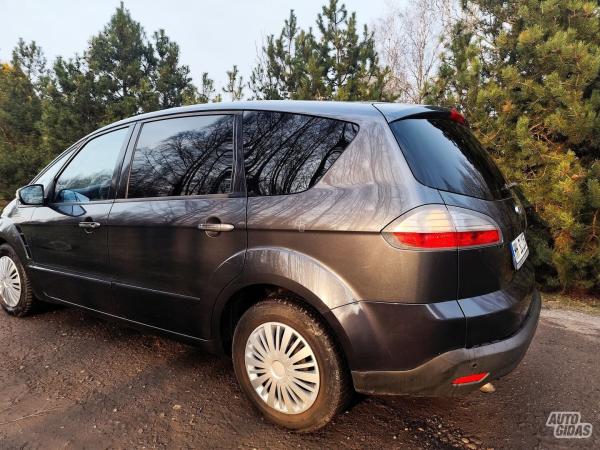 Pelēks Ford S-Max 2009 Mažeikiai, ar dzinēja tilpumu 2.00 L un nobraukumu 261 tūkst. km par 3600 €, foto 4 vietnē AUTOMOTO.COM.LV
