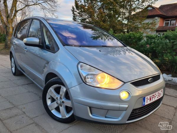 Pelēks Ford S-Max 2009 Klaipėda, ar dzinēja tilpumu 2.00 L un nobraukumu 369 tūkst. km par 3350 €, foto 1 vietnē AUTOMOTO.COM.LV