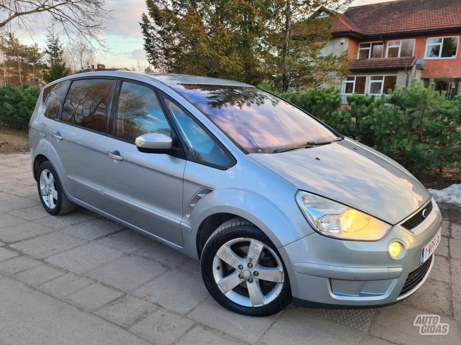 Pelēks Ford S-Max 2009 Klaipėda, ar dzinēja tilpumu 2.00 L un nobraukumu 369 tūkst. km par 3350 €, foto 5 vietnē AUTOMOTO.COM.LV