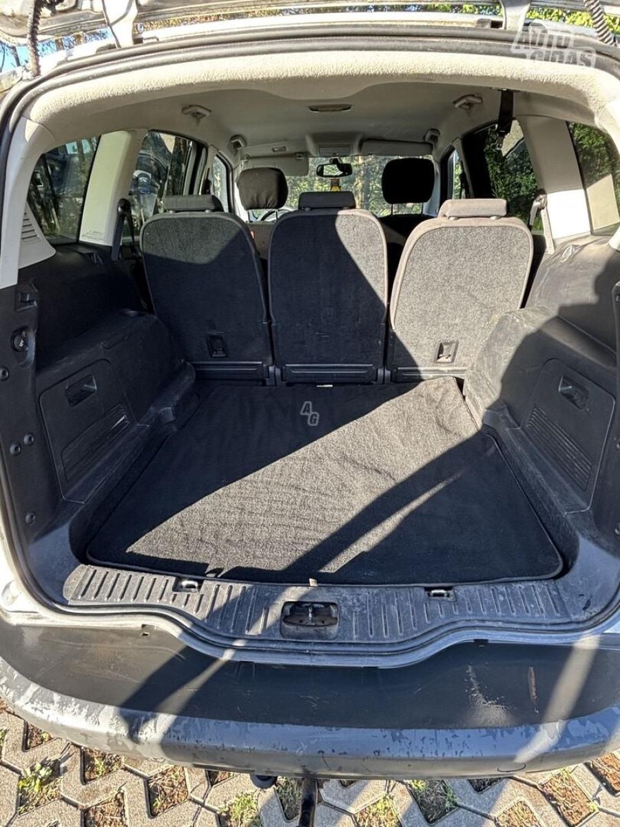 Grey Ford S-Max 2009 in Varena, with an engine capacity of 2.00 L and mileage of 432 thousand km for 2500 €, photo 5 on AUTOMOTO.COM.LV