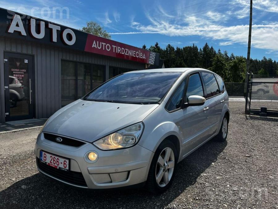 Grey Ford S-Max 2009 in Valmiera, with an engine capacity of 2.00 L and mileage of 246 thousand km for 4250 €, photo 1 on AUTOMOTO.COM.LV