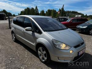 Grey Ford S-Max 2009 in Valmiera, with an engine capacity of 2.00 L and mileage of 246 thousand km for 4250 €, photo 8 on AUTOMOTO.COM.LV