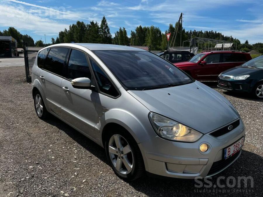 Grey Ford S-Max 2009 in Valmiera, with an engine capacity of 2.00 L and mileage of 246 thousand km for 4250 €, photo 8 on AUTOMOTO.COM.LV
