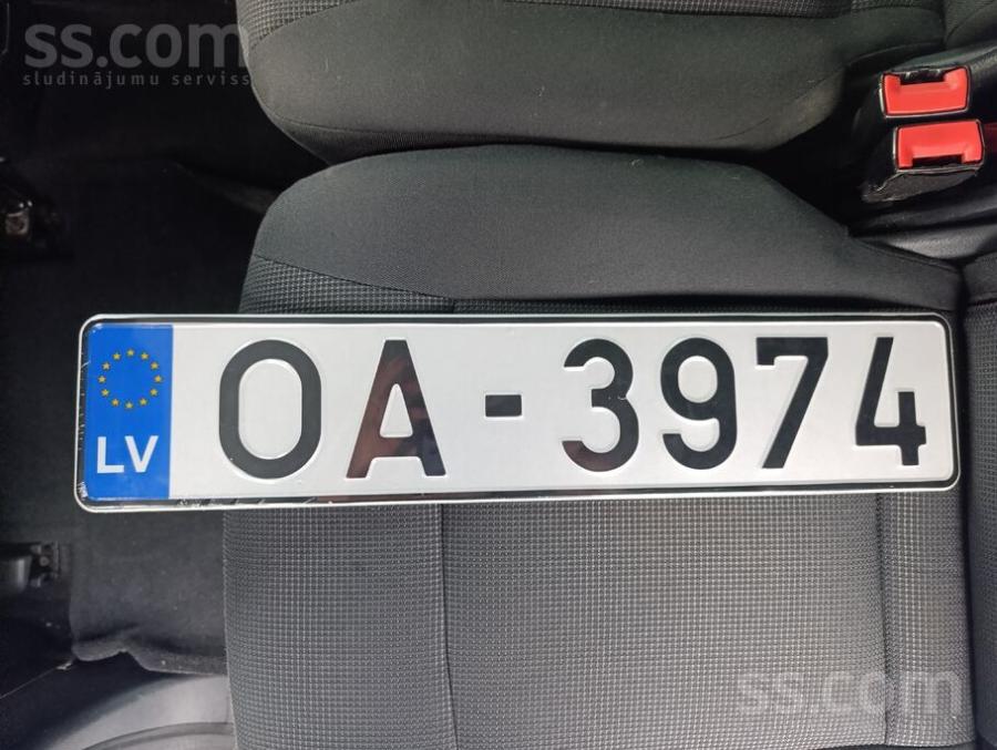 Grey Ford S-Max 2009 in Valmiera, with an engine capacity of 2.00 L and mileage of 246 thousand km for 4250 €, photo 20 on AUTOMOTO.COM.LV