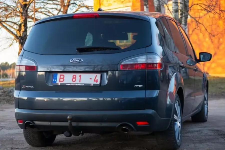 Pelēks Ford S-Max 2009 Grobiņa, ar dzinēja tilpumu 2.20 L un nobraukumu 265 tūkst. km par 4990 €, foto 5 vietnē AUTOMOTO.COM.LV