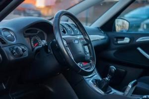 Pelēks Ford S-Max 2009 Grobiņa, ar dzinēja tilpumu 2.20 L un nobraukumu 265 tūkst. km par 4990 €, foto 7 vietnē AUTOMOTO.COM.LV