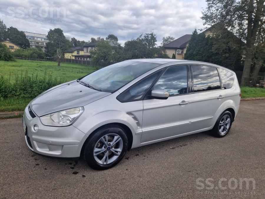 Pelēks Ford S-Max 2009 Rīga, ar dzinēja tilpumu 1.80 L un nobraukumu 332 tūkst. km par 2750 €, foto 1 vietnē AUTOMOTO.COM.LV
