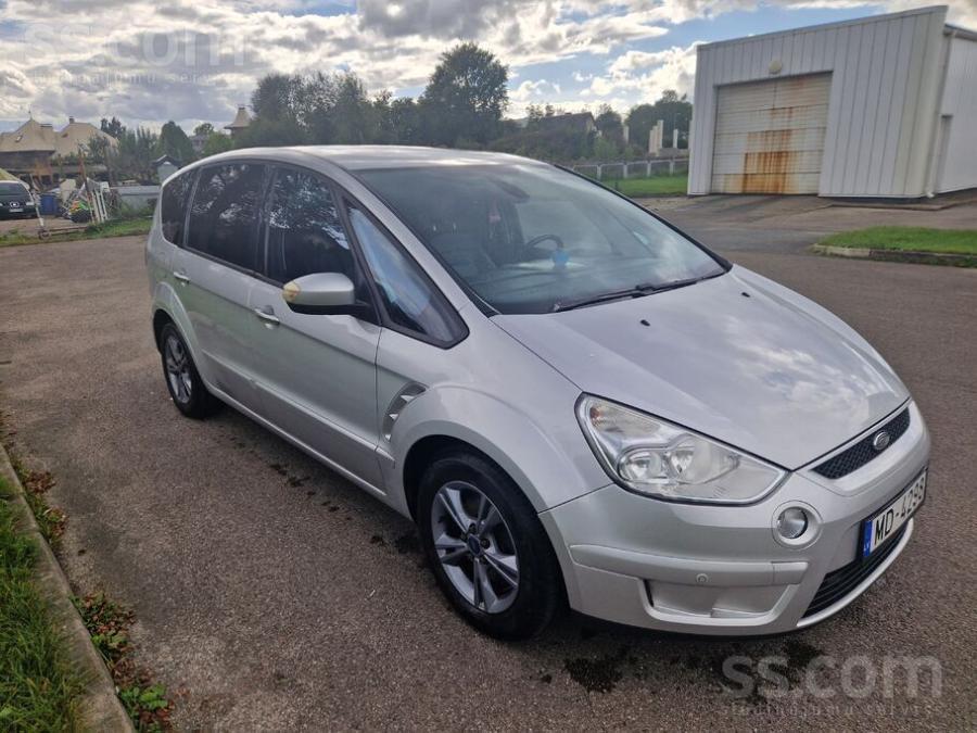 Pelēks Ford S-Max 2009 Rīga, ar dzinēja tilpumu 1.80 L un nobraukumu 332 tūkst. km par 2750 €, foto 4 vietnē AUTOMOTO.COM.LV