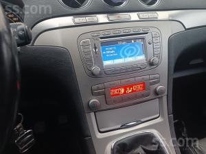 Pelēks Ford S-Max 2009 Rīga, ar dzinēja tilpumu 1.80 L un nobraukumu 332 tūkst. km par 2750 €, foto 5 vietnē AUTOMOTO.COM.LV