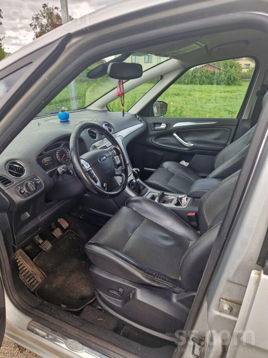 Pelēks Ford S-Max 2009 Rīga, ar dzinēja tilpumu 1.80 L un nobraukumu 332 tūkst. km par 2750 €, foto 6 vietnē AUTOMOTO.COM.LV