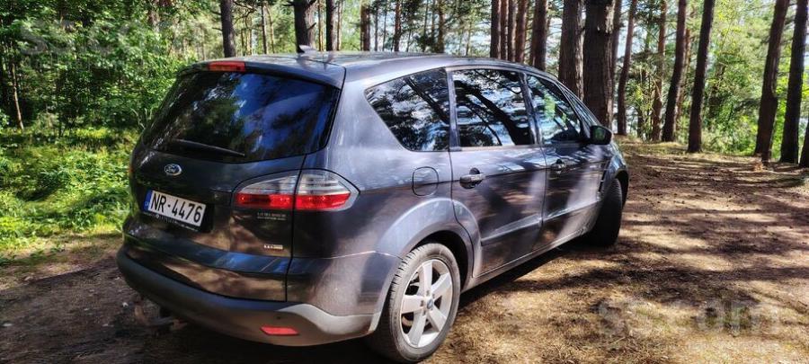 Pelēks Ford S-Max 2009 Daugavpils, ar dzinēja tilpumu 2.00 L un nobraukumu 295 tūkst. km par 3700 €, foto 4 vietnē AUTOMOTO.COM.LV