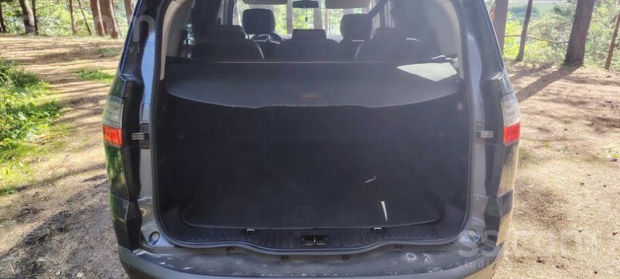 Pelēks Ford S-Max 2009 Daugavpils, ar dzinēja tilpumu 2.00 L un nobraukumu 295 tūkst. km par 3700 €, foto 6 vietnē AUTOMOTO.COM.LV