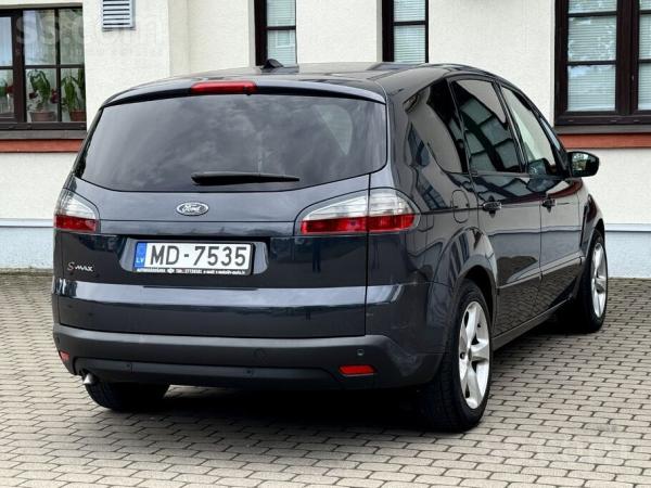 Pelēks Ford S-Max 2009 Jelgava, ar dzinēja tilpumu 2.00 L un nobraukumu 270 tūkst. km par 2500 €, foto 3 vietnē AUTOMOTO.COM.LV