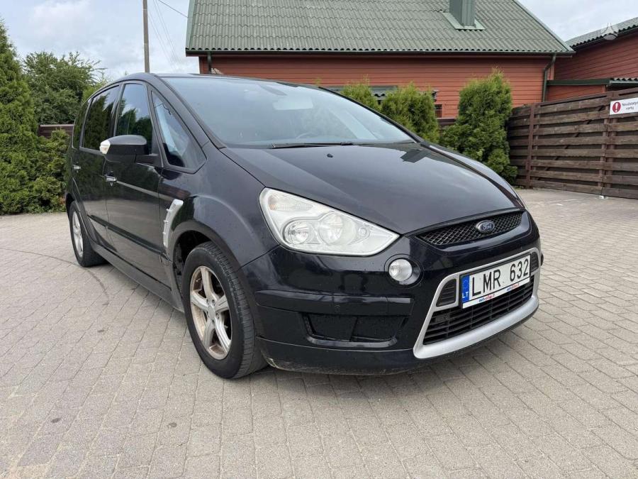 Grey Ford S-Max 2009 in Kretinga, with an engine capacity of 2.00 L and mileage of 324 thousand km for 3495 €, photo 3 on AUTOMOTO.COM.LV