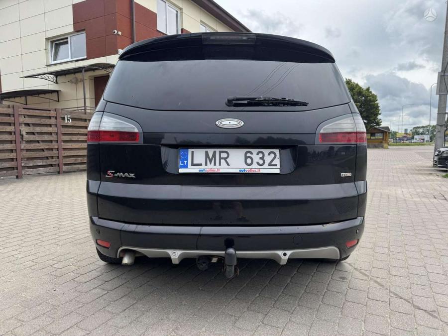 Grey Ford S-Max 2009 in Kretinga, with an engine capacity of 2.00 L and mileage of 324 thousand km for 3495 €, photo 9 on AUTOMOTO.COM.LV