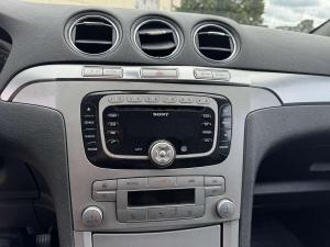 Grey Ford S-Max 2009 in Kretinga, with an engine capacity of 2.00 L and mileage of 324 thousand km for 3495 €, photo 21 on AUTOMOTO.COM.LV