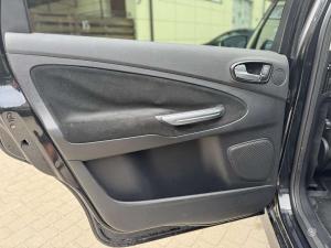 Grey Ford S-Max 2009 in Kretinga, with an engine capacity of 2.00 L and mileage of 324 thousand km for 3495 €, photo 26 on AUTOMOTO.COM.LV
