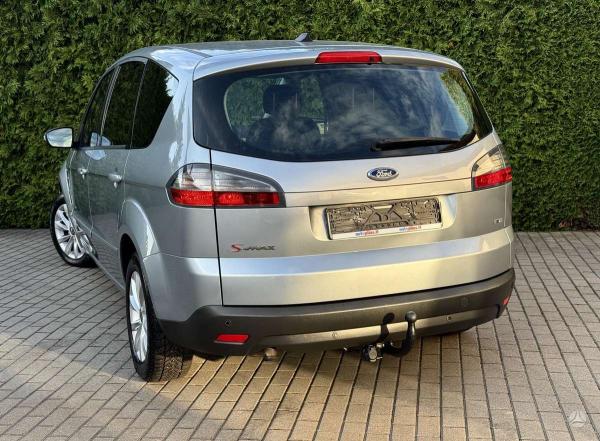 Grey Ford S-Max 2009 in Vilkaviskis, with an engine capacity of 2.00 L and mileage of 306 thousand km for 3600 €, photo 5 on AUTOMOTO.COM.LV