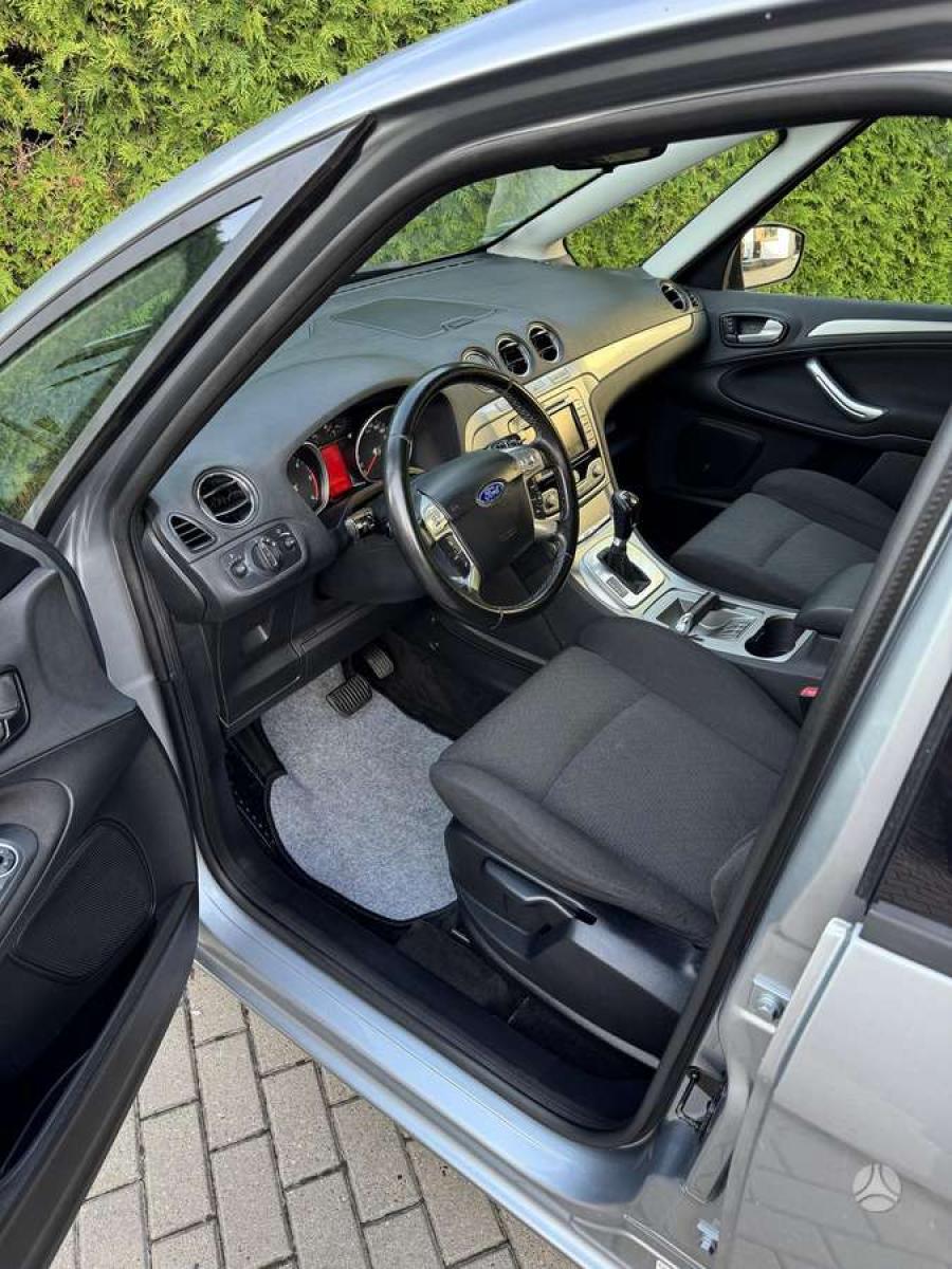 Pelēks Ford S-Max 2009 Vilkaviškis, ar dzinēja tilpumu 2.00 L un nobraukumu 306 tūkst. km par 3600 €, foto 9 vietnē AUTOMOTO.COM.LV