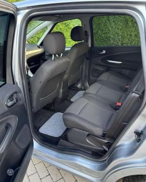 Pelēks Ford S-Max 2009 Vilkaviškis, ar dzinēja tilpumu 2.00 L un nobraukumu 306 tūkst. km par 3600 €, foto 12 vietnē AUTOMOTO.COM.LV